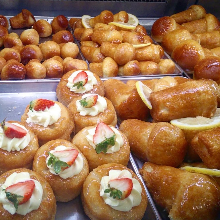 Il Babà: dolce napoletano dalle nobili origini - Napoli turistica