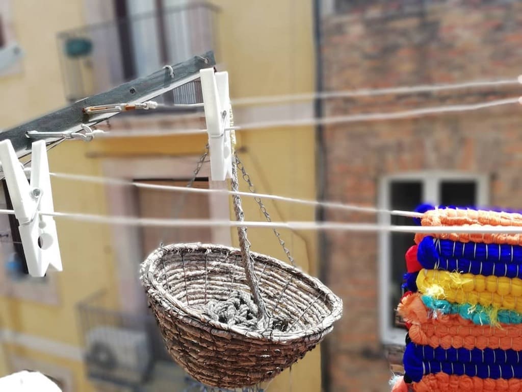 'O Panaro, a Napoli anche la spesa ha la sua ascensore