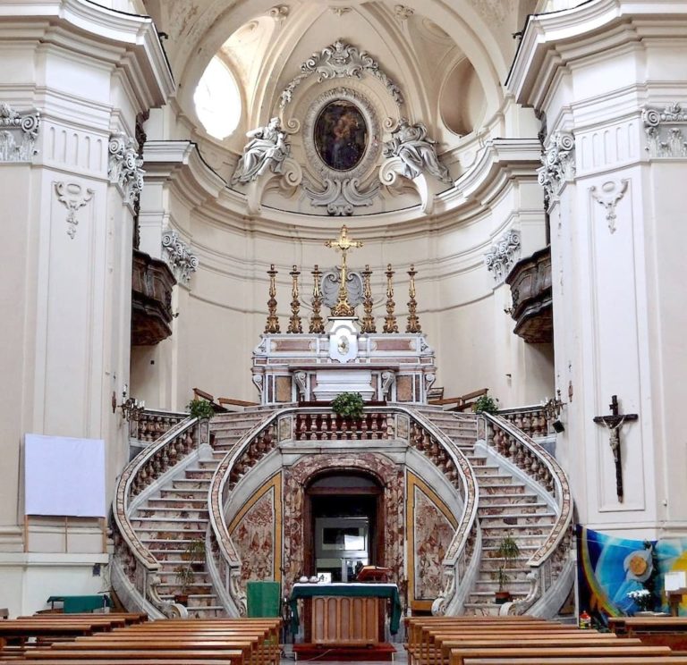 Spazio Culturale Obù e la chiesa di Sant'Anna a Capuana